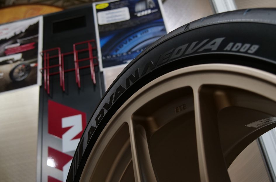 【フォトコン2025 優勝賞品 】BMWにドンズバなADVAN タイヤを1台分取り付け込みで贈呈ッ！ | Studie[スタディ]