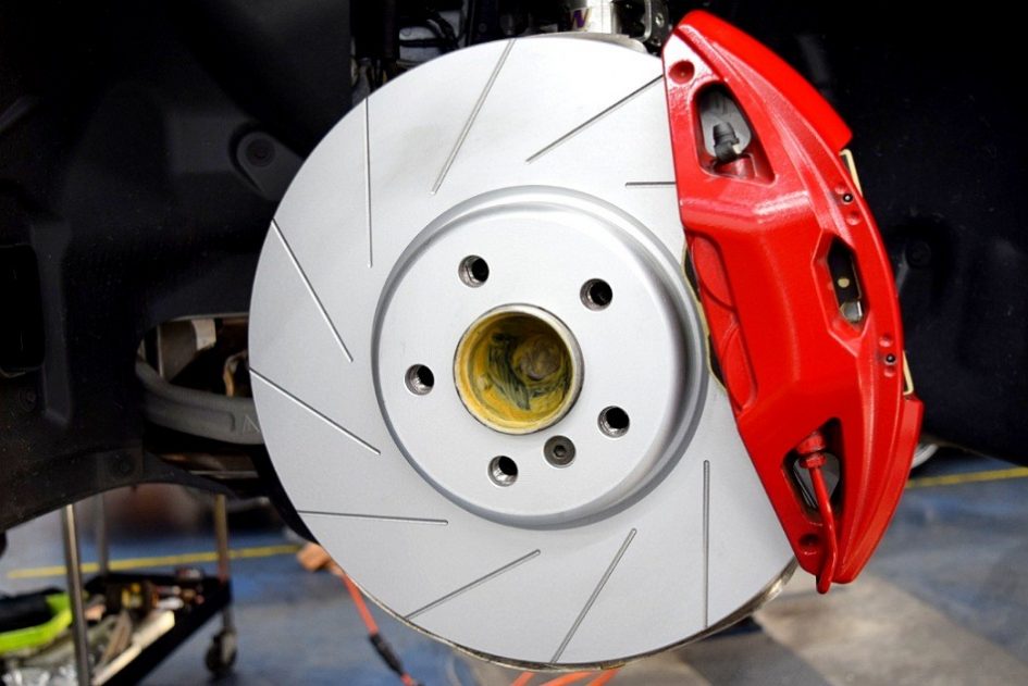 BMWのブレーキパッド＆ローター交換整備もスタディにお任せください！ | Studie[スタディ]