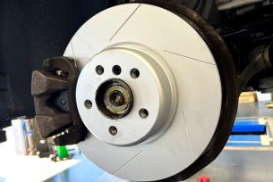 カッコよさもUP☆BMW G01X3へSR4とSDローターをお取付しました♪ | Studie[スタディ]