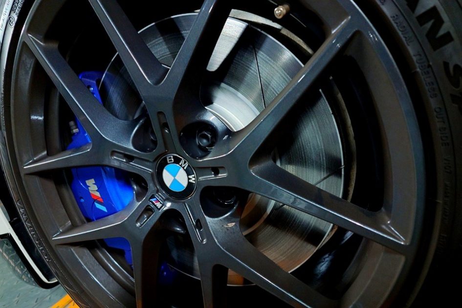 BMWのコントロールがしやすい！運転席からだけではなく助手席からも好評です♪ | Studie[スタディ]