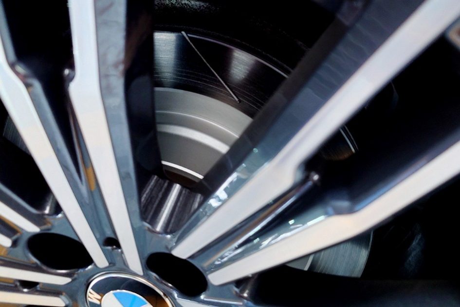 BMWの消耗品交換が楽しみに☆SDローターで見た目も制動力もUP♪ | Studie[スタディ]