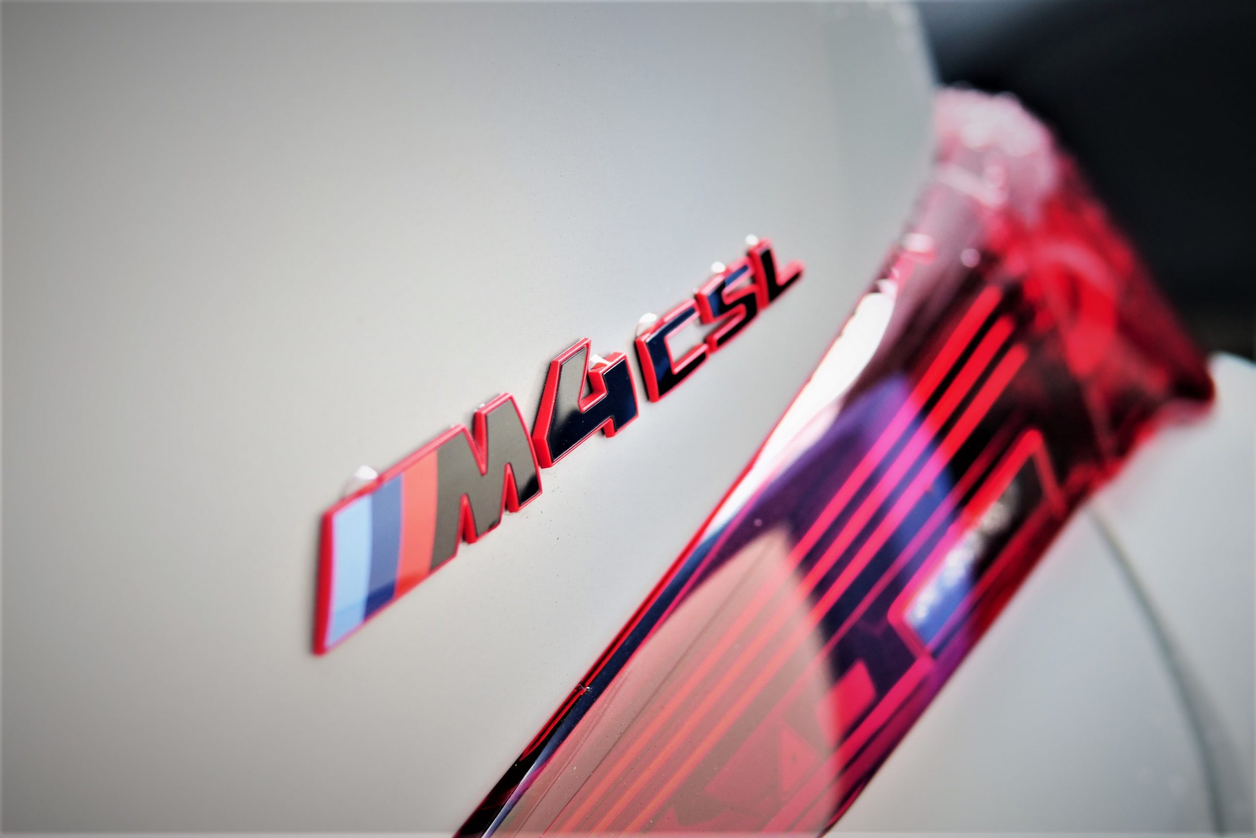 G8Xオーナー様必見！日本限定25台のBMW G82M4CSL用～超軽量タワーバーが即納！？ | Studie[スタディ]