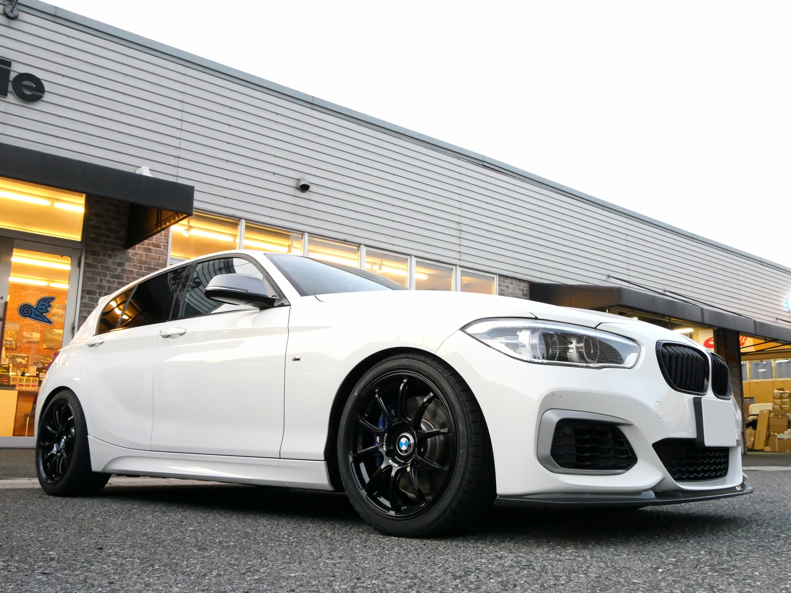 ADVAN Racing初 フルフェイスデザイン鍛造1ピースホイールRZ-F2 for BMW | Studie[スタディ]