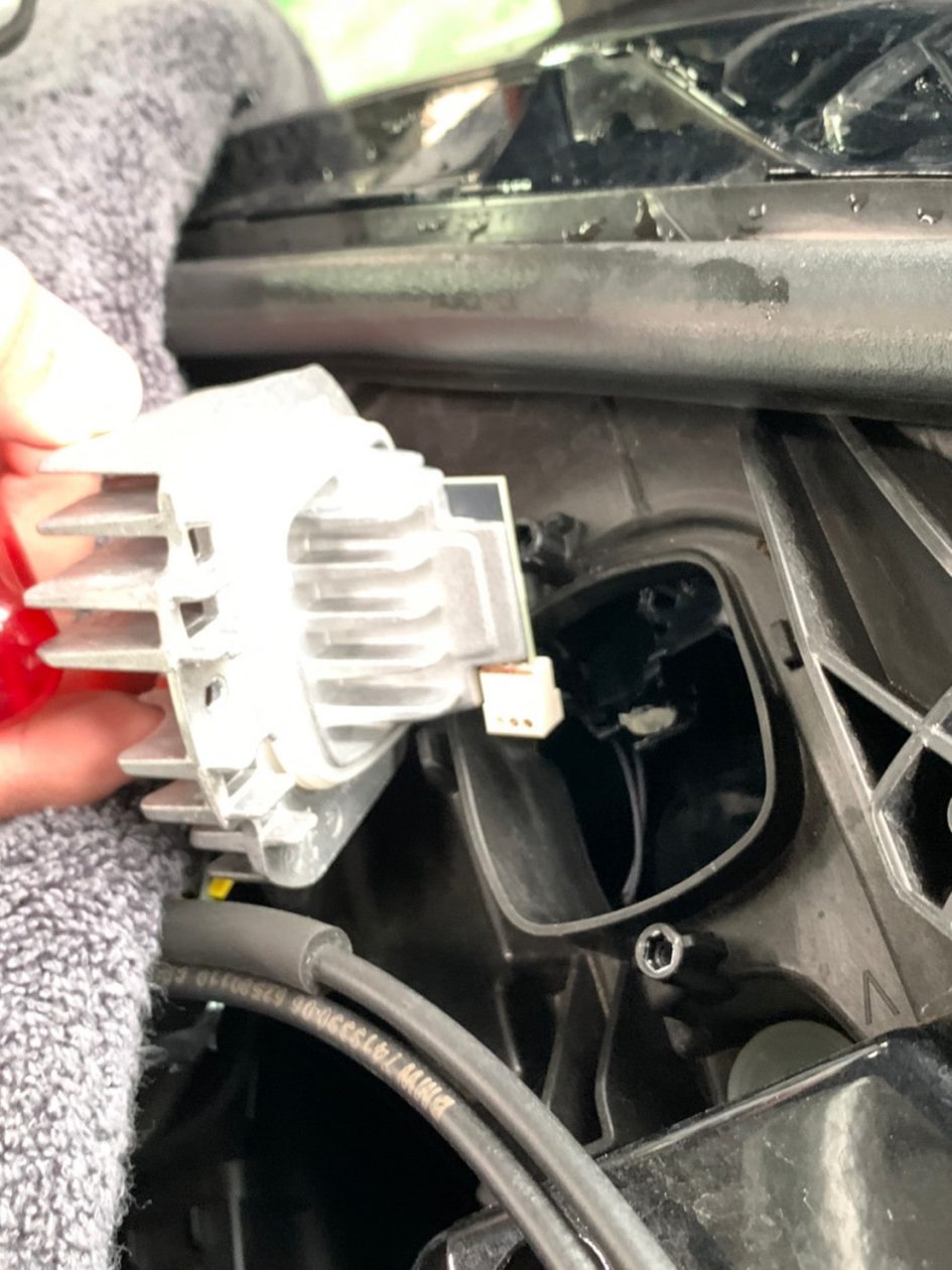 話題沸騰の凛々しいイエローデイライト化を札幌店で即施工可能(^^BMW M3 M4 G8#系と4シリーズで御案内可能です♪ | Studie ...