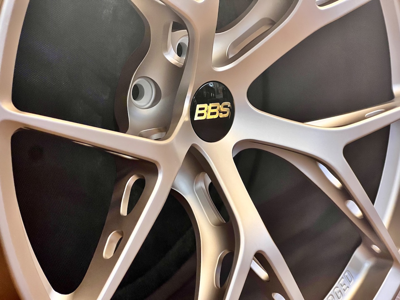 BBS Forged Wheel NEWS FI-R EVO本日発売ですッ！シトリンゴールドカラーはこれだッ！ | Studie[スタディ]