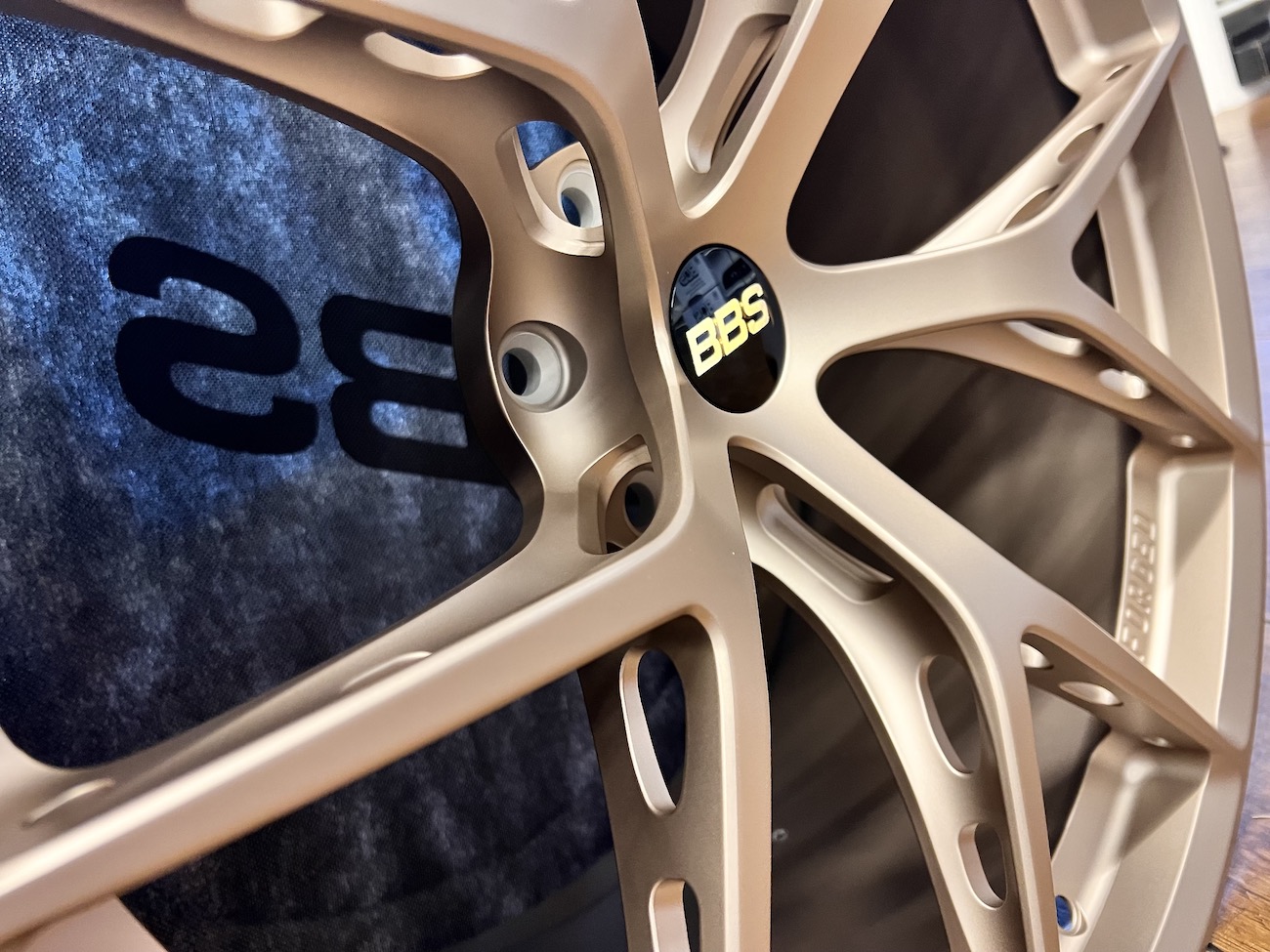 BBS Forged Wheel NEWS FI-R EVO本日発売ですッ！シトリンゴールドカラーはこれだッ！ | Studie[スタディ]