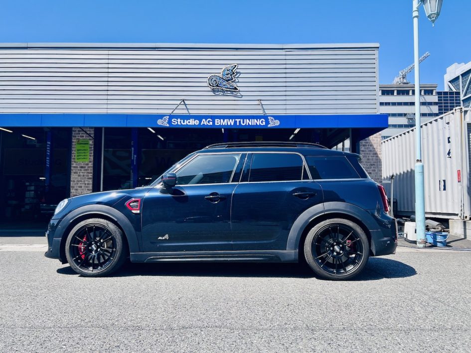 OZ ULTRALEGGERA-HLT BMW MINI F60/JCWにと〜ってもお似合いお似合い♪ | Studie[スタディ]