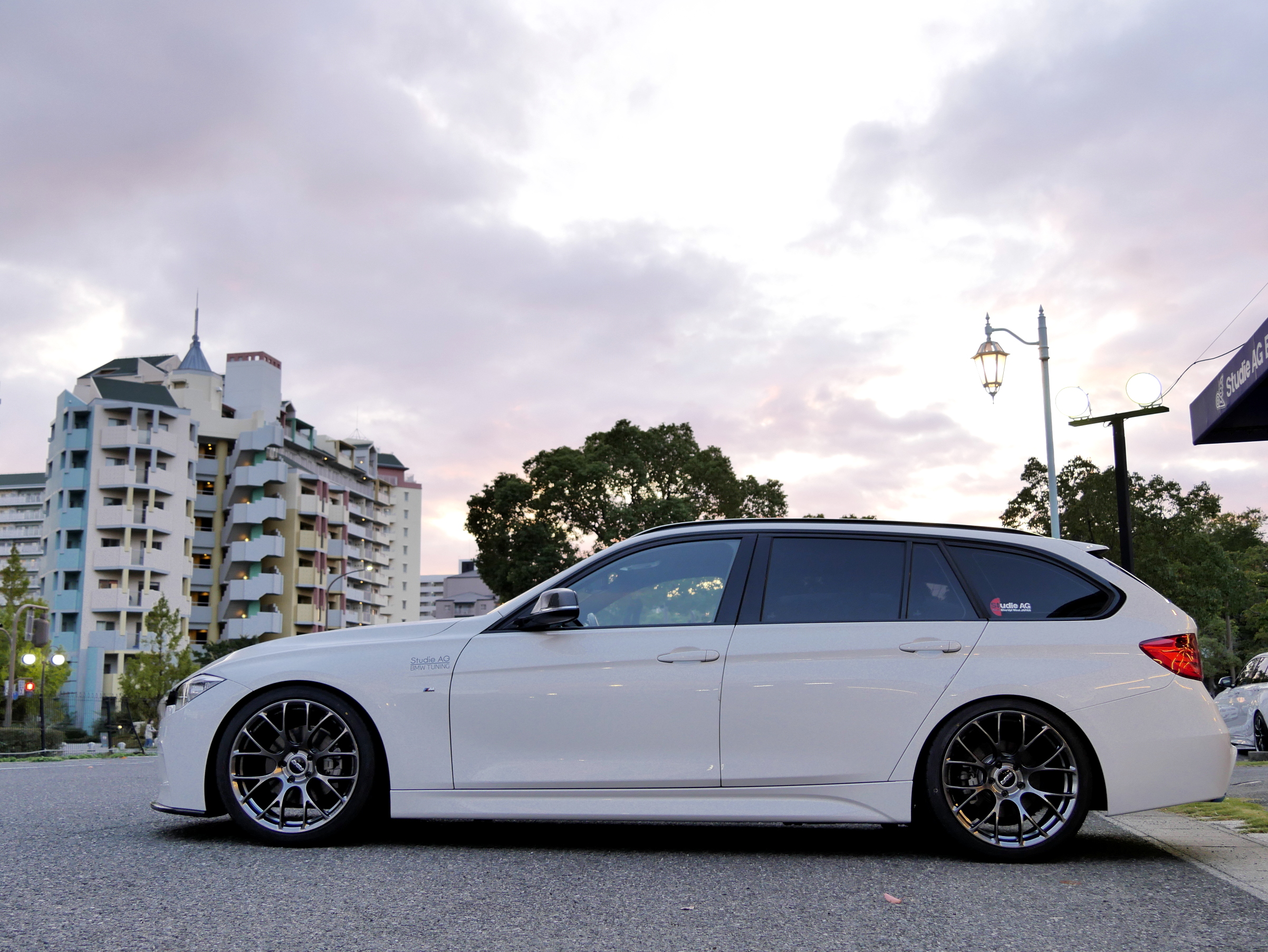 RAYS VOLK Racing G16 ME 19in + BMW F31 320d Msp！ | Studie[スタディ]