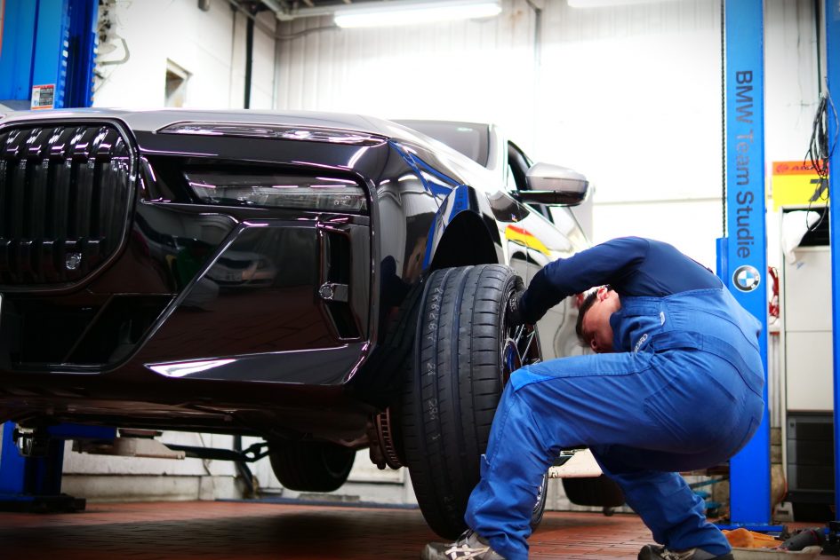 BMW G70/7seriesにBC FORGED「GW-A02」22インチをインストール！ | Studie[スタディ]