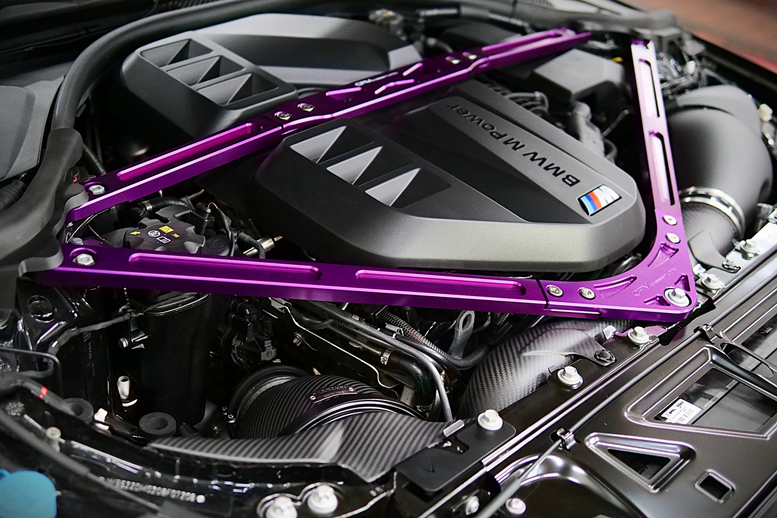 スペシャルカラーなCPM＆EVENTURIでBMW G87M2のE/Gルームが激変！ | Studie[スタディ]