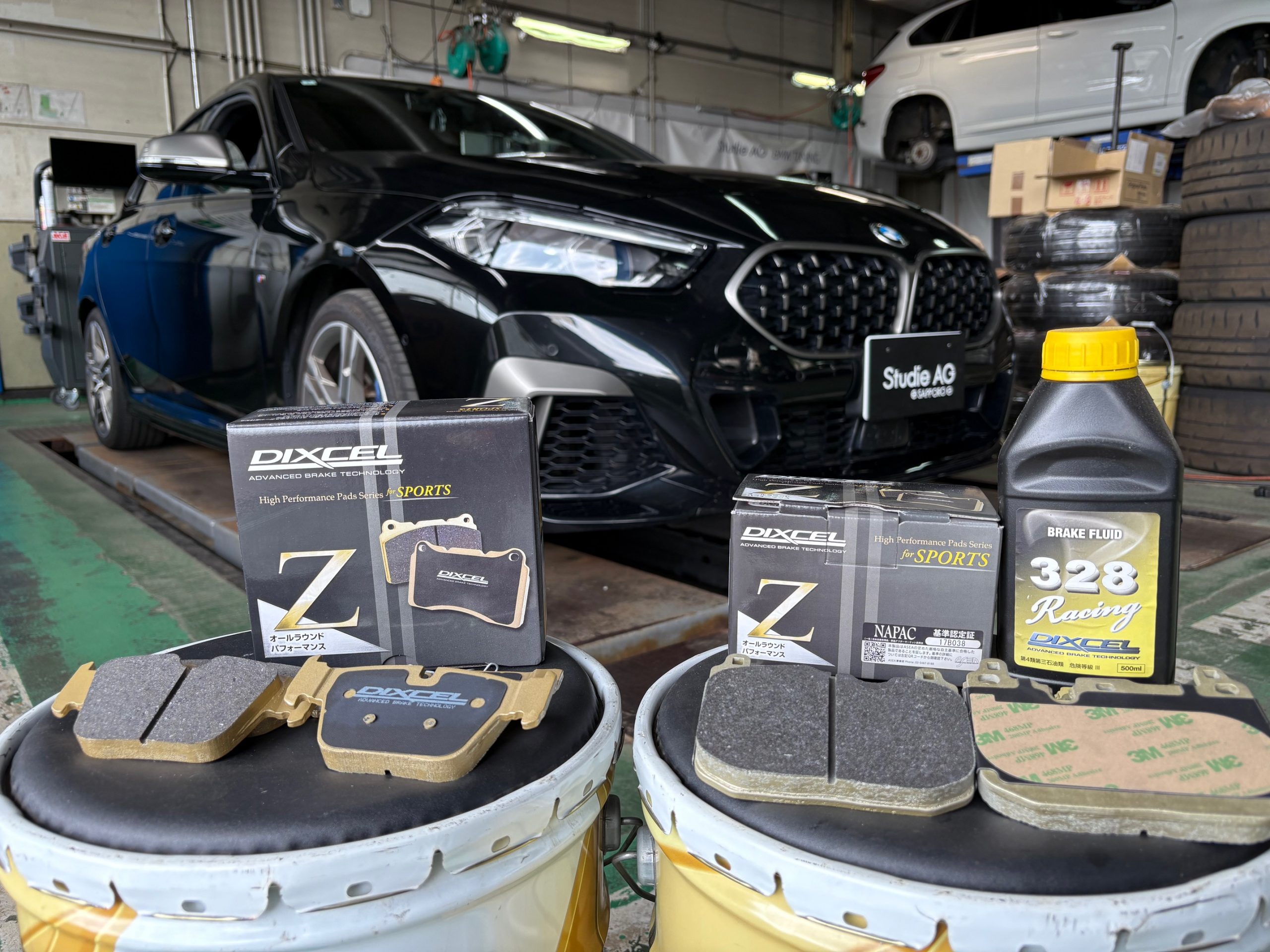ゴールドのDIXCEL製ZタイプブレーキパッドでBMWの制動力を更に引き出す♪ | Studie[スタディ]