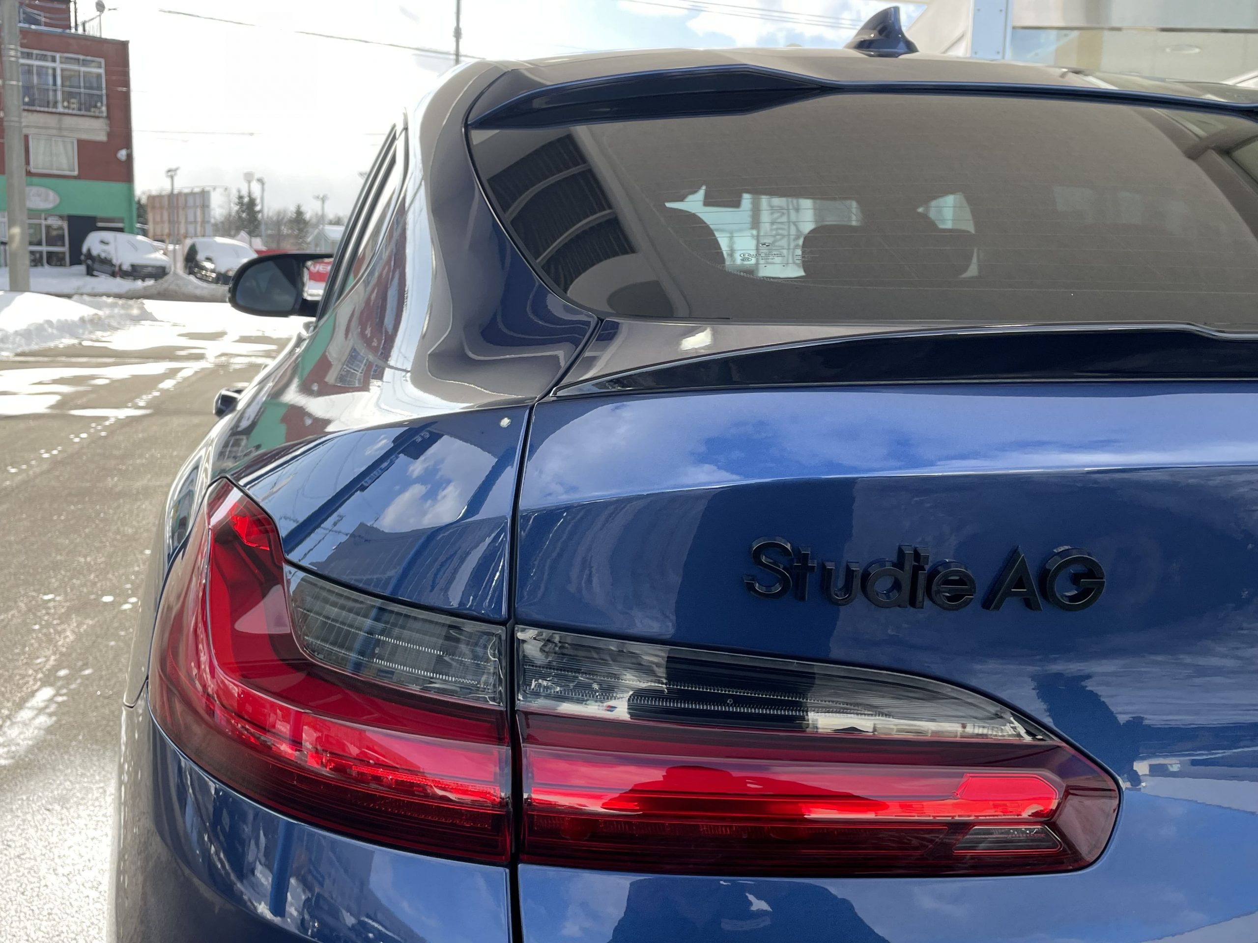 今年最後の納車完了！BMW専門店 Studie AGのエンブレム装着♪ | Studie[スタディ]