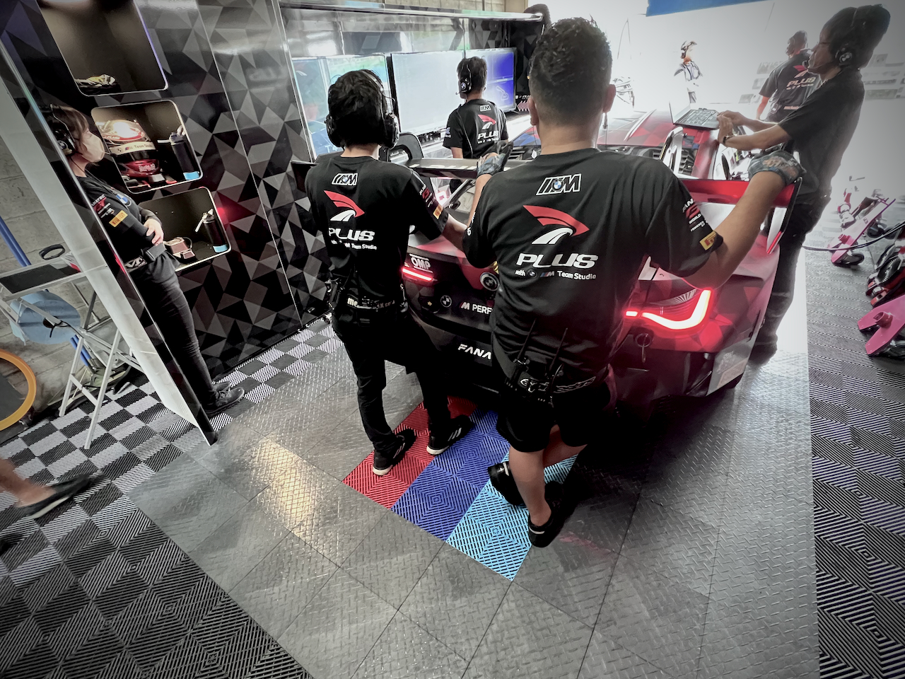 BMW M Team Studieこの週末は岡山でWCA JAPAN CUPの最終戦に挑みますっ\(^0^)／ | Studie[スタディ]