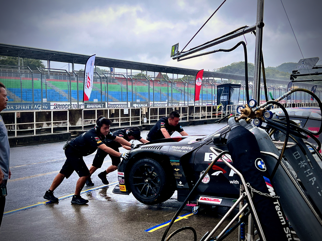 BMW M Team Studieこの週末は岡山でWCA JAPAN CUPの最終戦に挑みますっ\(^0^)／ | Studie[スタディ]