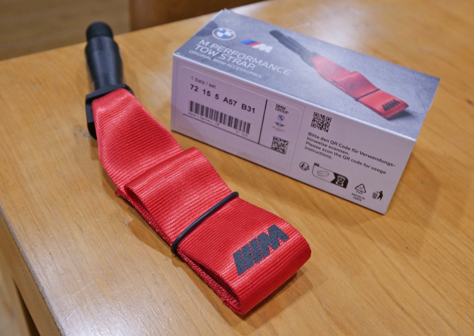 外観の美しさも損なわないM Performance製の牽引ストラップでBMWにワンポイント！ | Studie[スタディ]