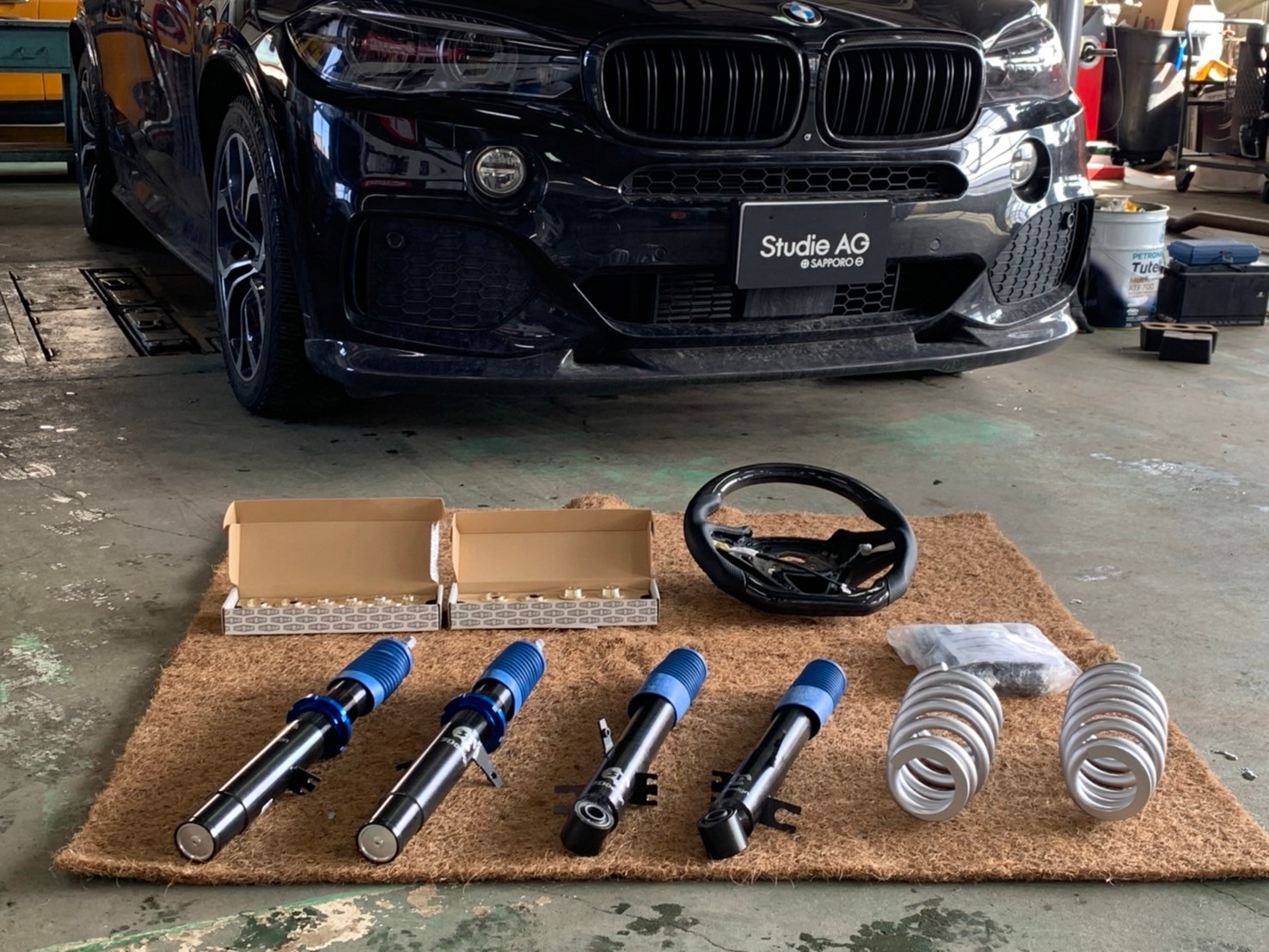 夏RI-Dで冬もRI-DなBMW F15 X5に3D Design車高調などなどインストール♪ | Studie[スタディ]