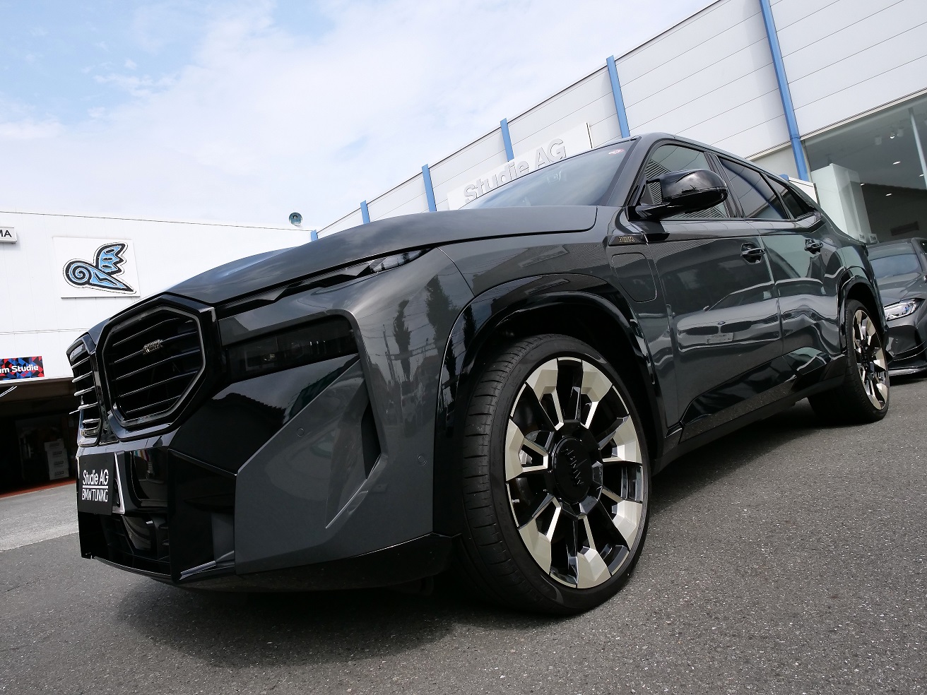 東京店初来店！圧倒的迫力のBMW G09がこちら^_^ | Studie[スタディ]