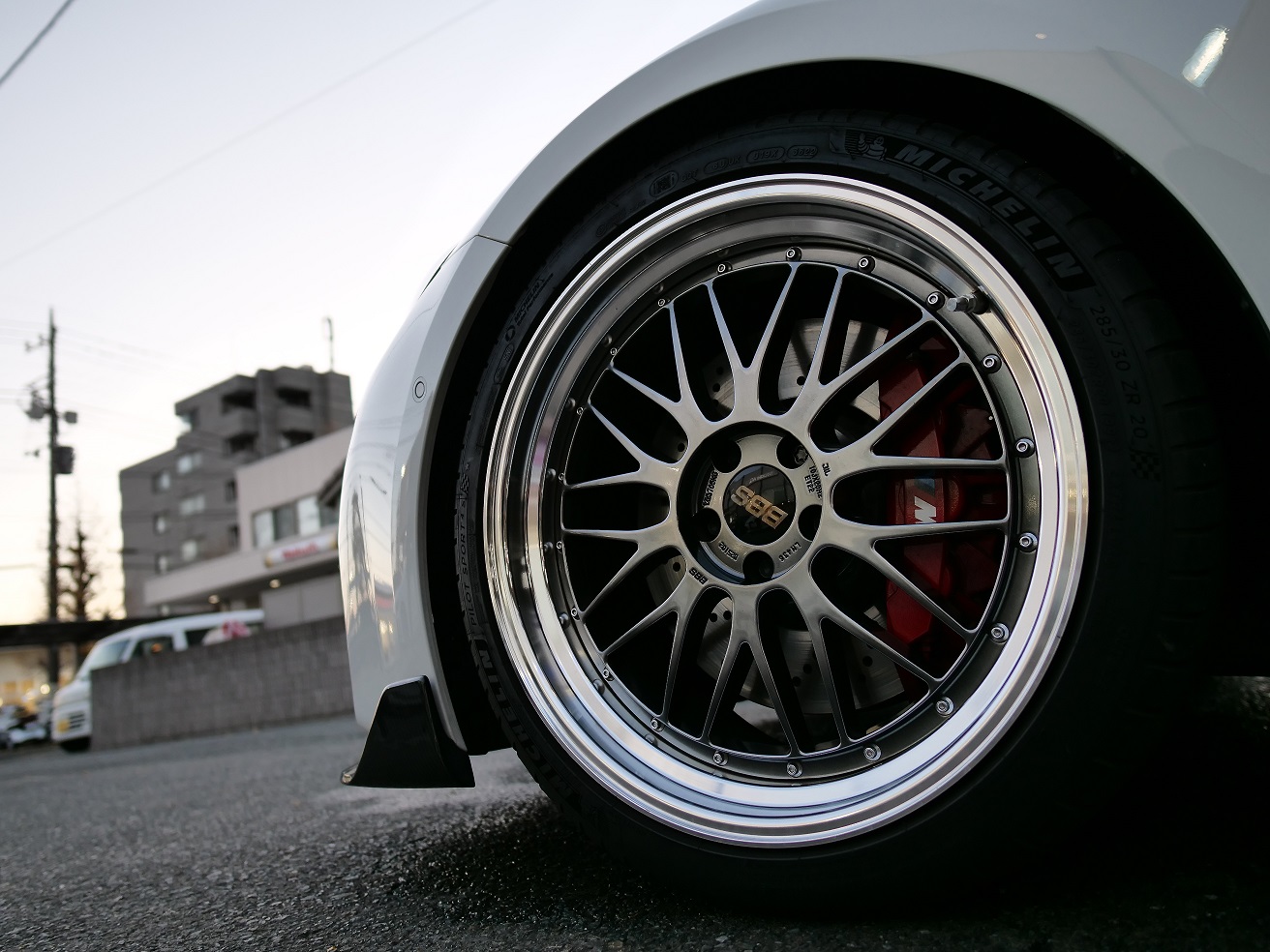 【東京店 Kさん】世界中が要注目するadroを纏ったBMW G87/M2 | Studie[スタディ]