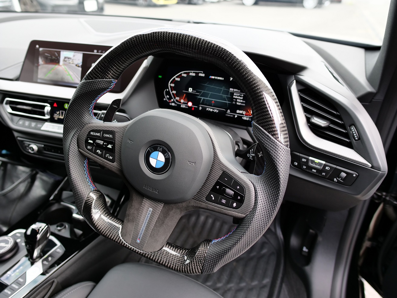 【東京店 Kさん】Black & Carbonの王道パーツを纏ったF40/M135iX | Studie[スタディ]