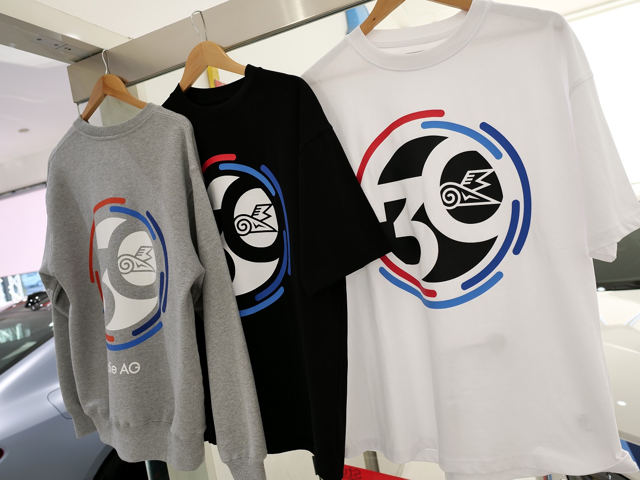 BMW専門店Studie AG 30周年記念アパレルに続きピンバッジ登場！ | Studie[スタディ]