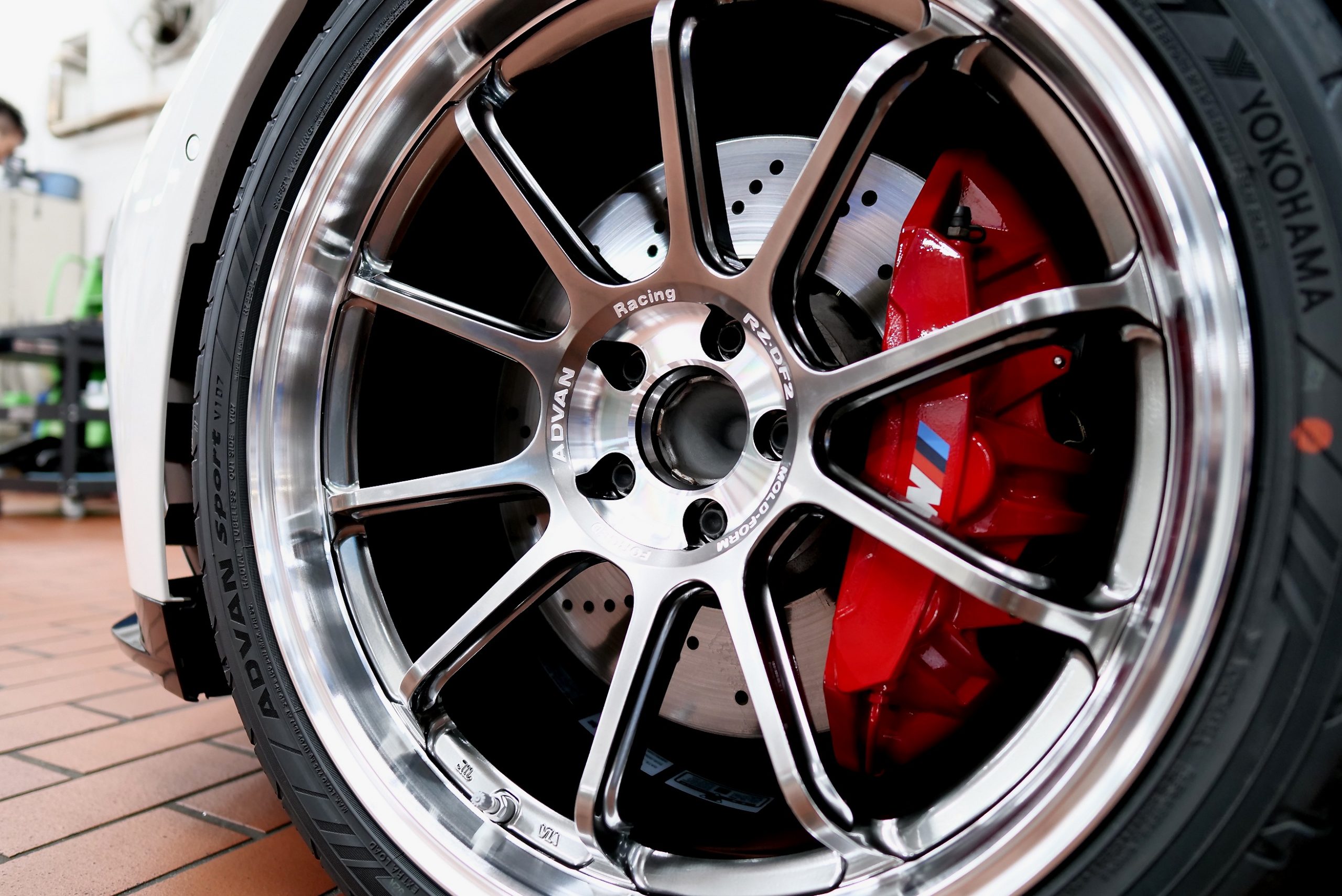 BMW G82/M4 CompetitionにADVAN RZ-DF2ホイールをインストール♪ | Studie[スタディ]