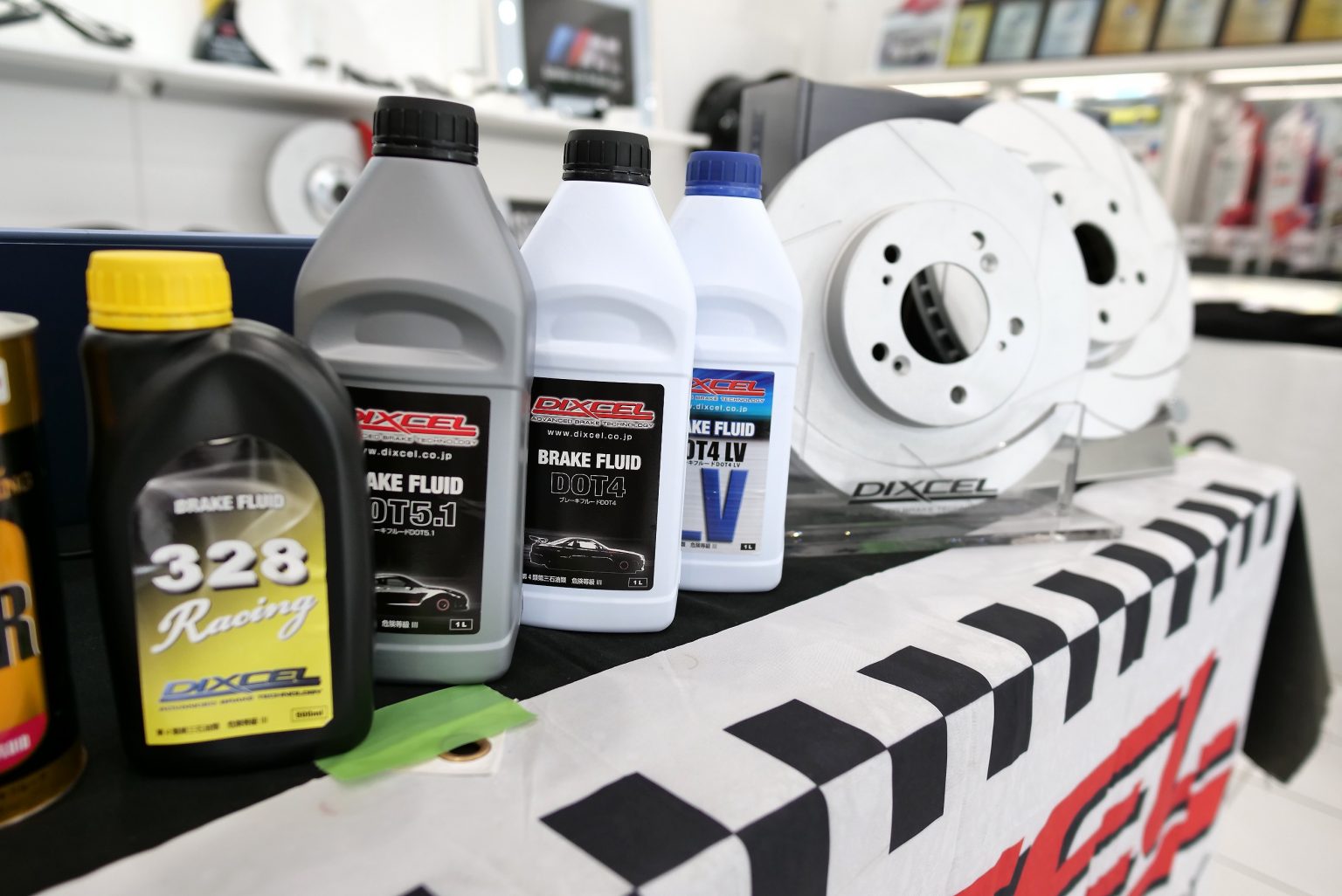 今日21日（日曜）まで東京店でDIXCELブレーキイベント開催中！ | Studie[スタディ]
