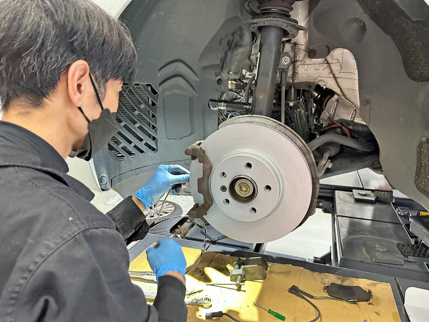 BMWの低ダストブレーキパッドと言えばDIXCEL × Studie AG コラボの SR4 がオススメです☆ | Studie[スタディ]