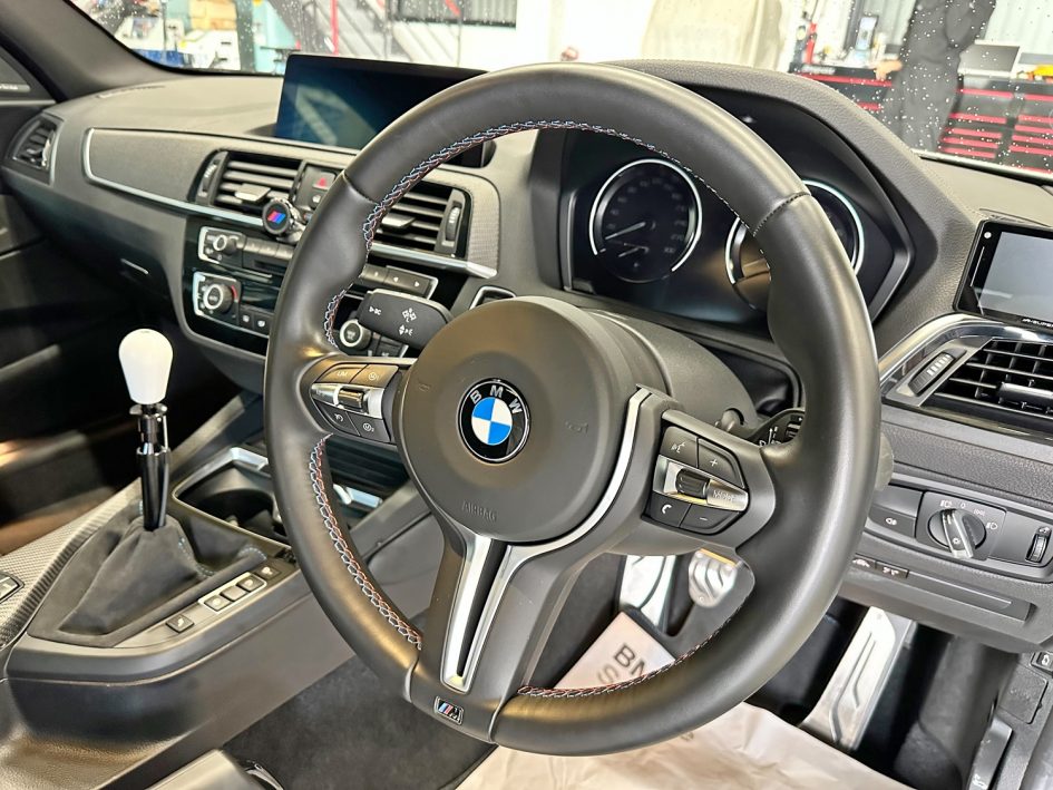 BMW F87 M2 Competitionへ F87 M2 CS ステアリングのご装着♪ | Studie[スタディ]