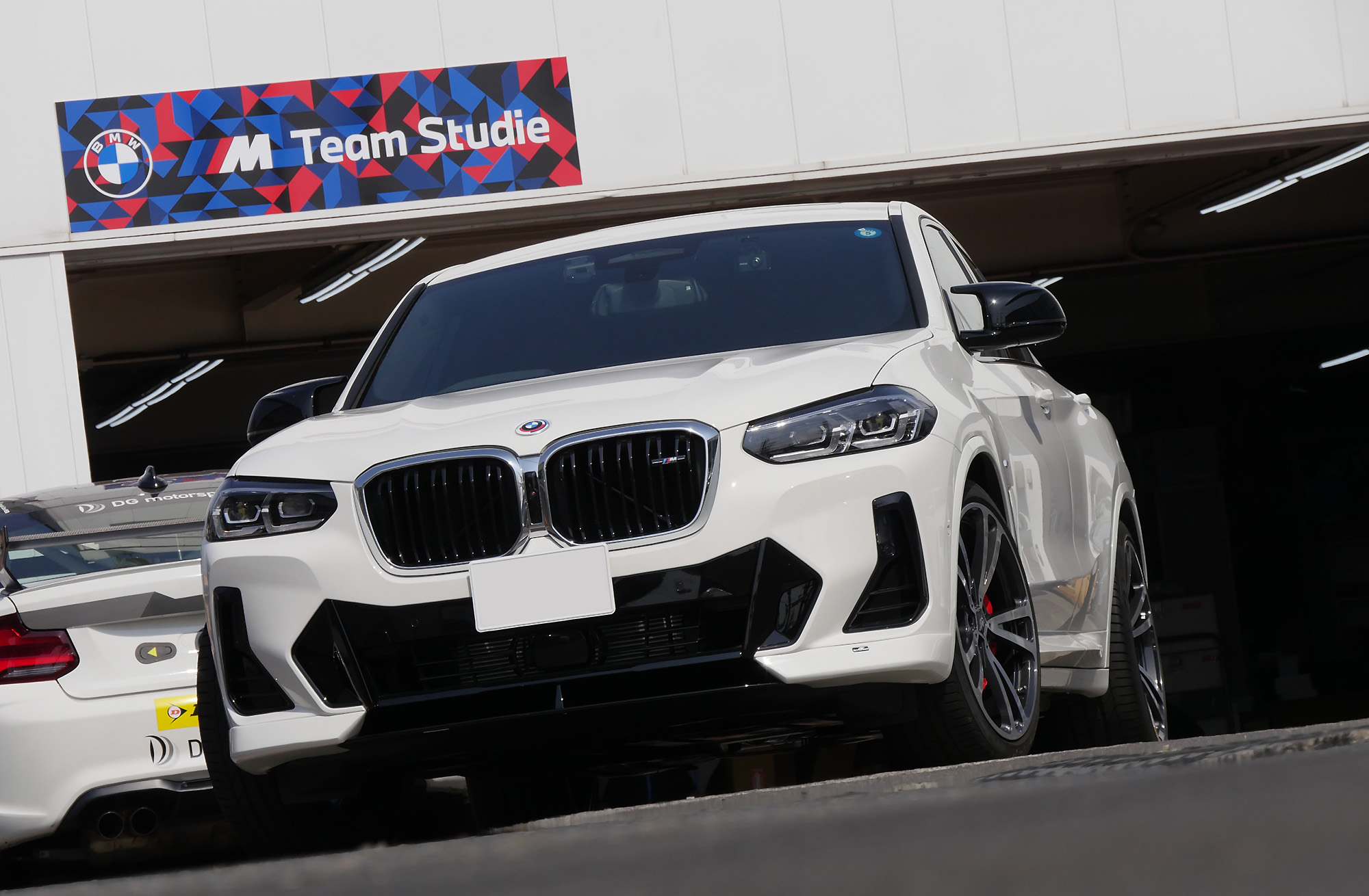 カッコいいBMWがワンサカのStudie AGオーナーズ、今週は東京店よりNEW X4が仲間入り♪ | Studie[スタディ]