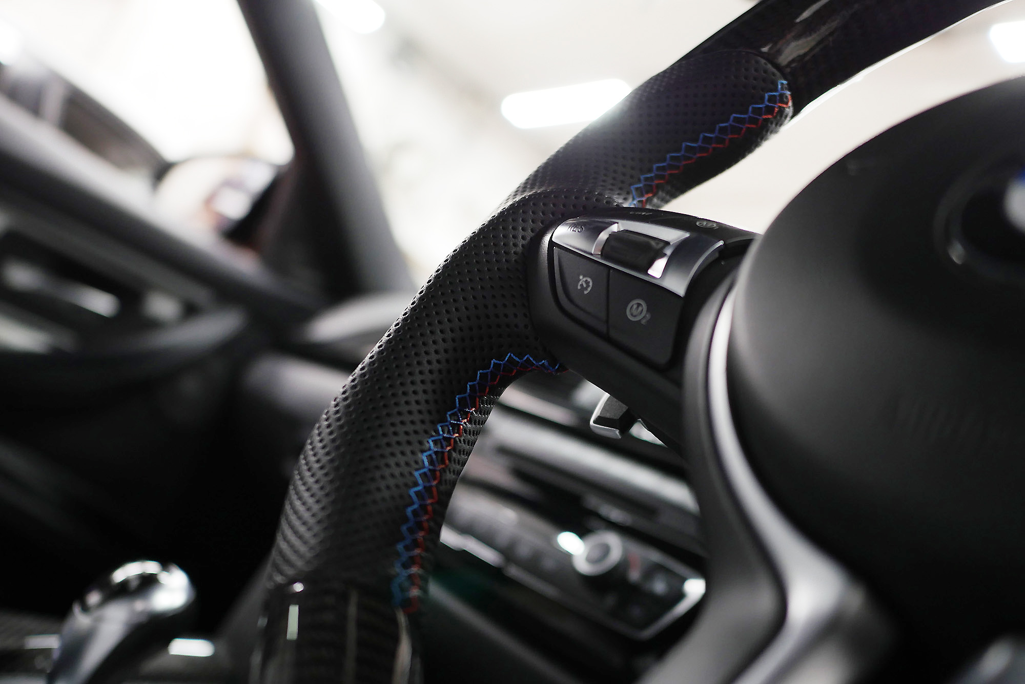 いつも触れる部分なので新品最高ッ♪VERSPIELT （ファスピエルト）の買い時です！ | Studie[スタディ]