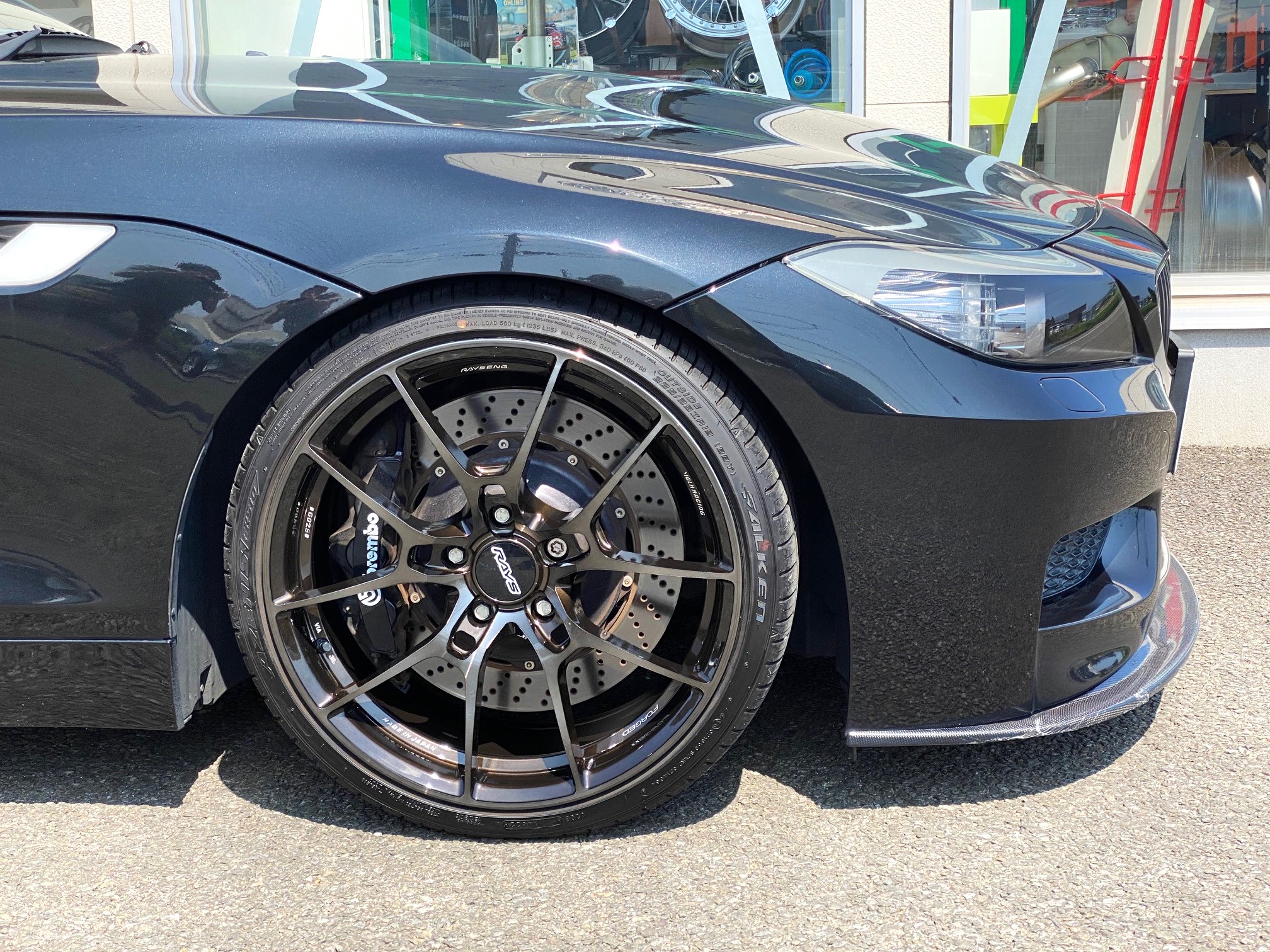 【仙台店 Tさん】ブラックコーディネートで仕上げたBMW E89 Z4 | Studie[スタディ]