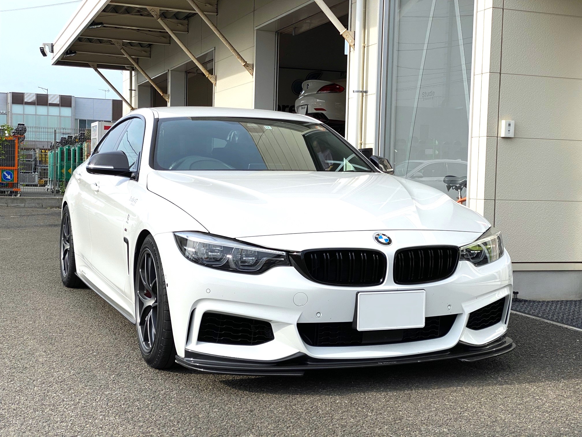 【仙台店 Sさん】18インチホイールで渋く決めるBMW F36グランクーペ | Studie[スタディ]