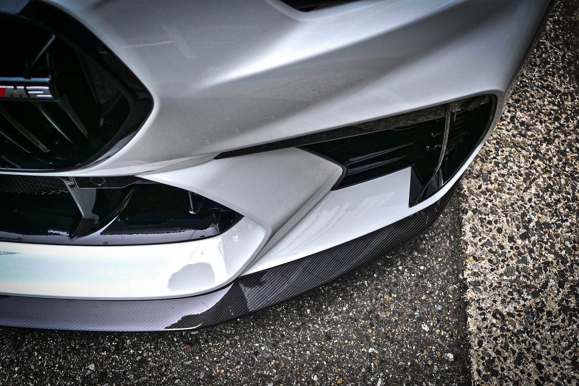 日本の大地に着地完了ッ！ adro BMW G87 M2 Ver2 をフルで装着してみましたっ！ | Studie[スタディ]