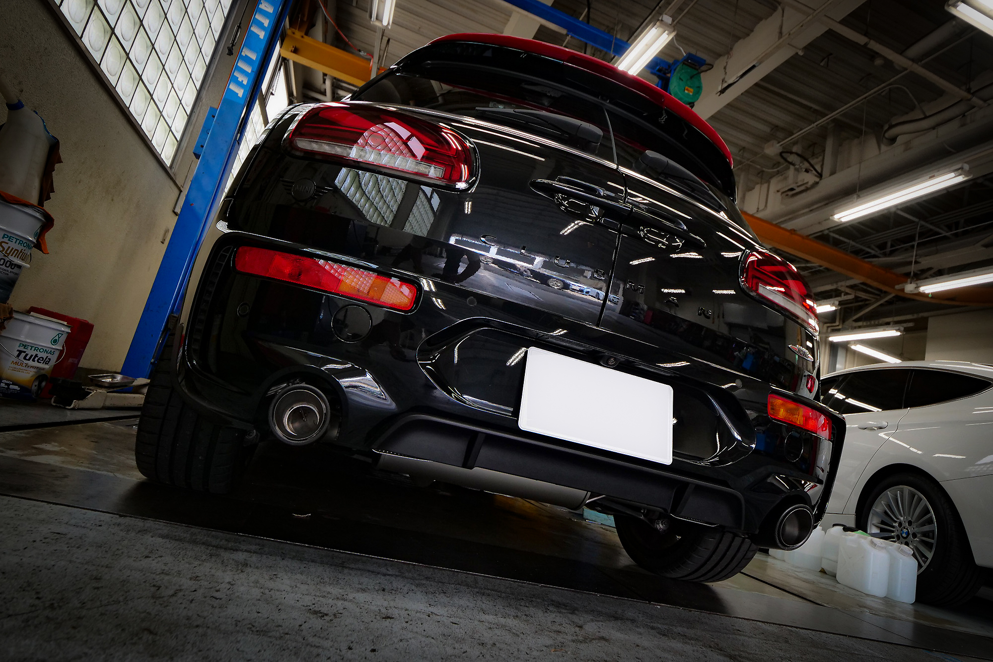 やっぱり楽しいMINI 大作戦ッ。今日はF54 MINI JCW LCIにREMUSとJQお取り付け！ | Studie[スタディ]