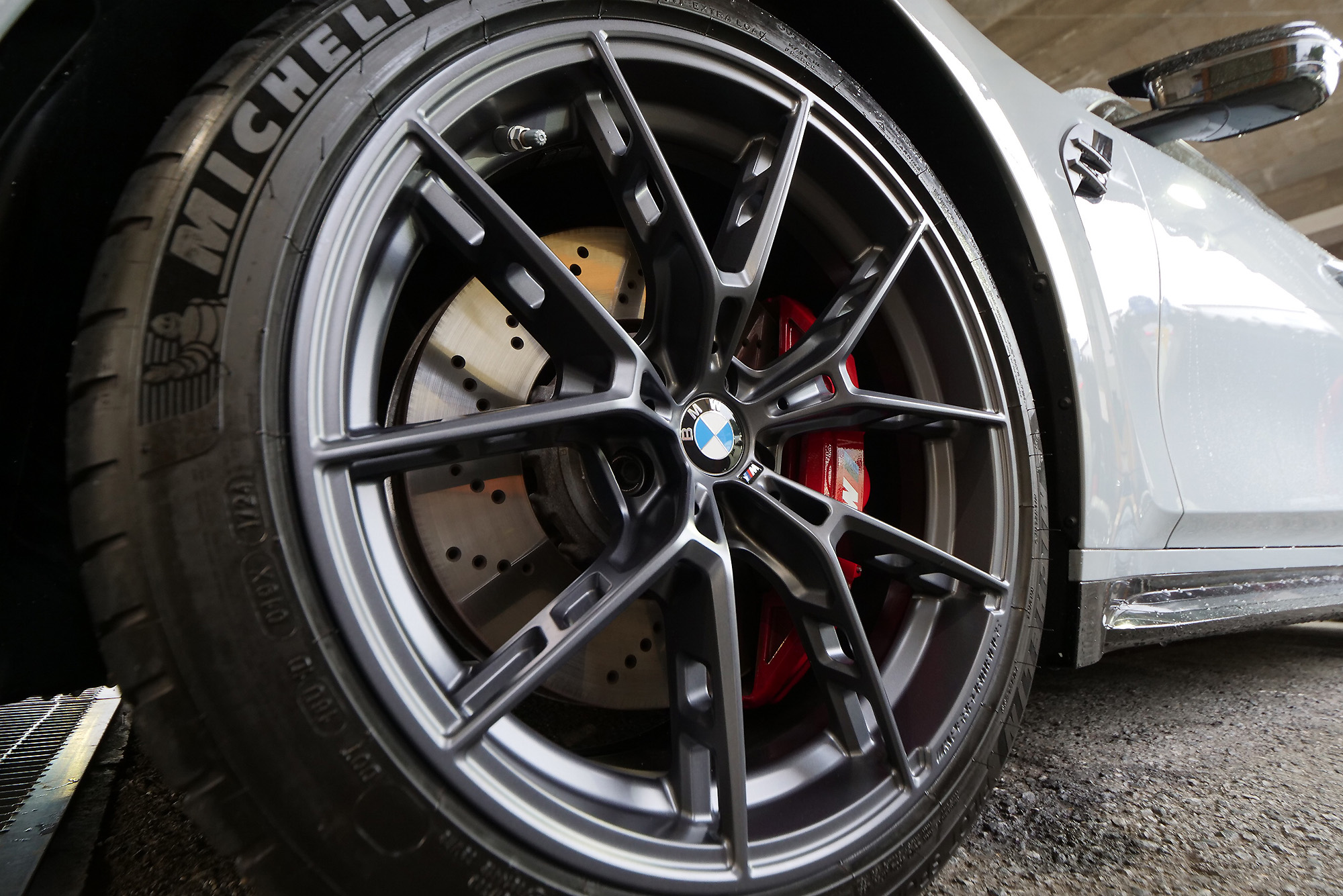 活発なMモデルにM PerformanceのYスポーク・スタイリング963M ホイールをセットしましたッ！ | Studie[スタディ]