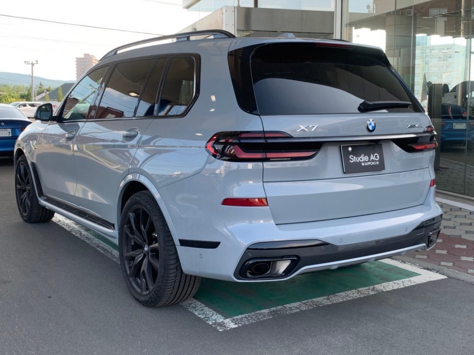 BMW G07 X7 LCI へ 便利なアルミランニングボード取り付け！ | Studie[スタディ]