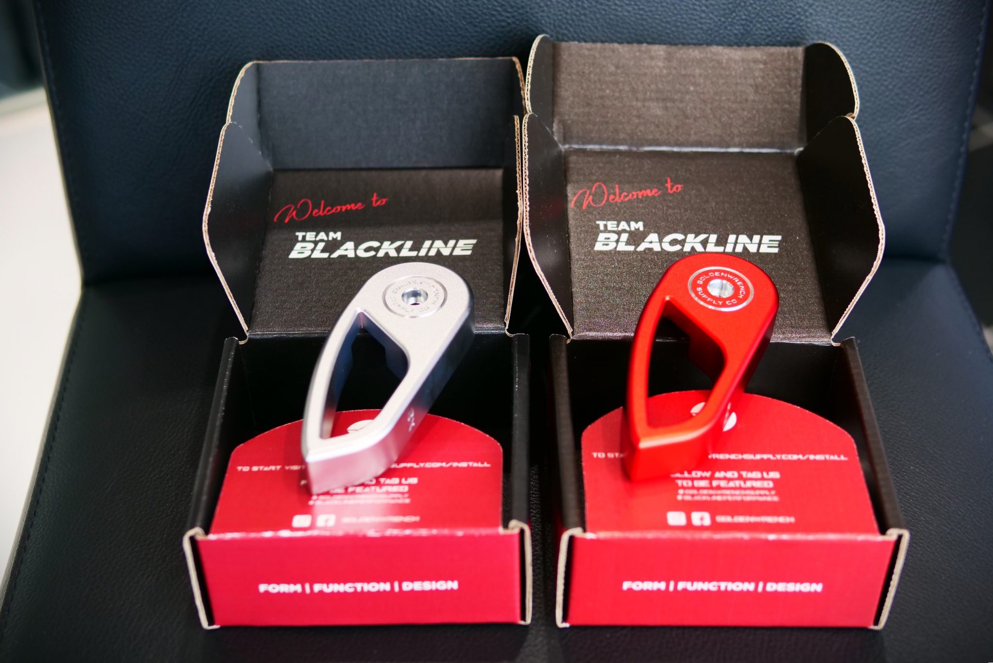 BMW用BLACKLINE Billet Hood Latch Handleをカラーチェンジで楽しむ！ | Studie[スタディ]