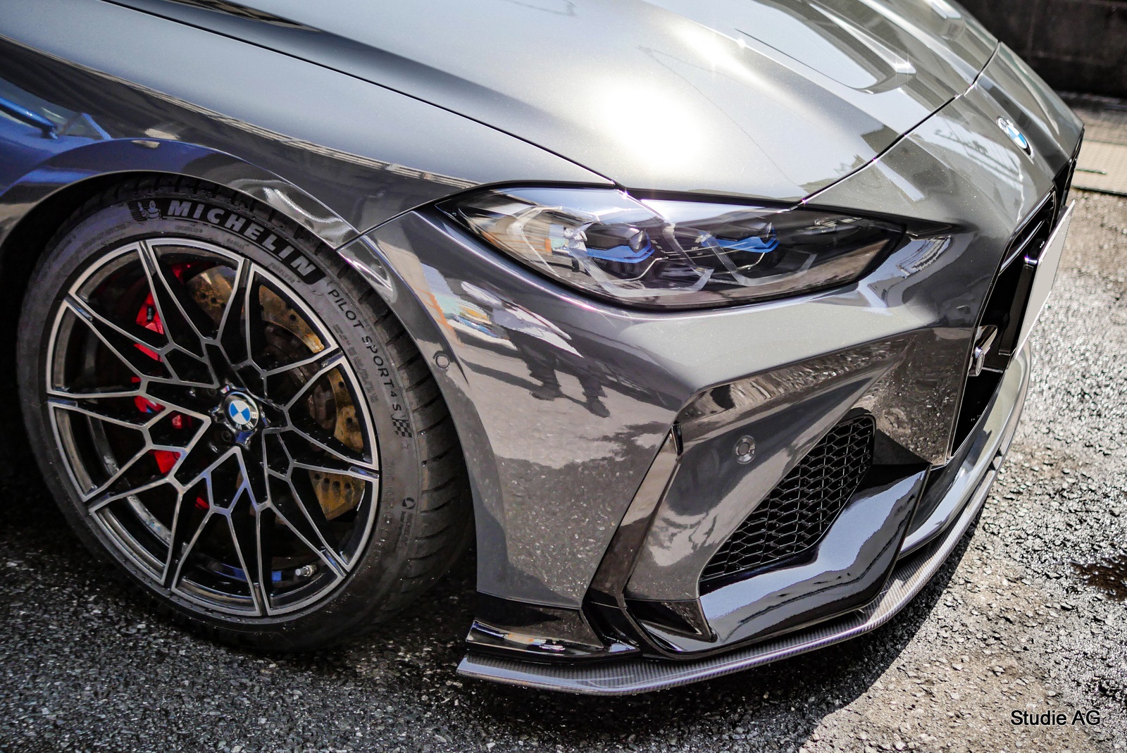 ADROバンパーKITで激烈Coolな顔立ちのBMW G81 M3ツーリング♪ | Studie[スタディ]