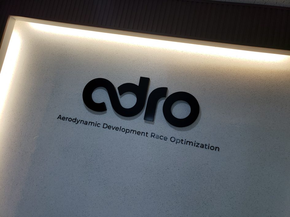 BMWチューニング界の風雲児adro、東京オートサロン2025出展！！ | Studie[スタディ]