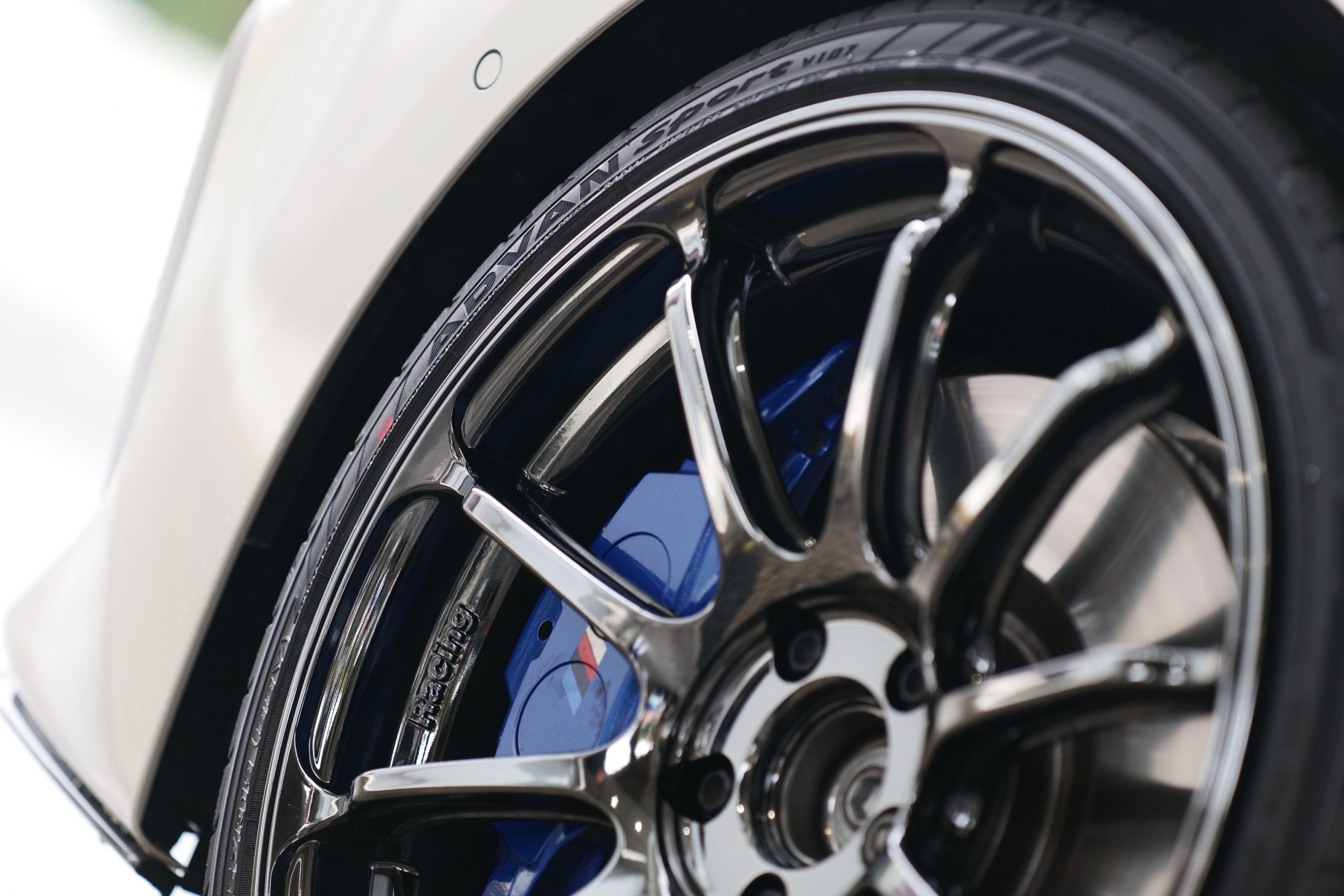 BMW F40 M135iにADVAN RS3ブラッククローム装着～！ | Studie[スタディ]