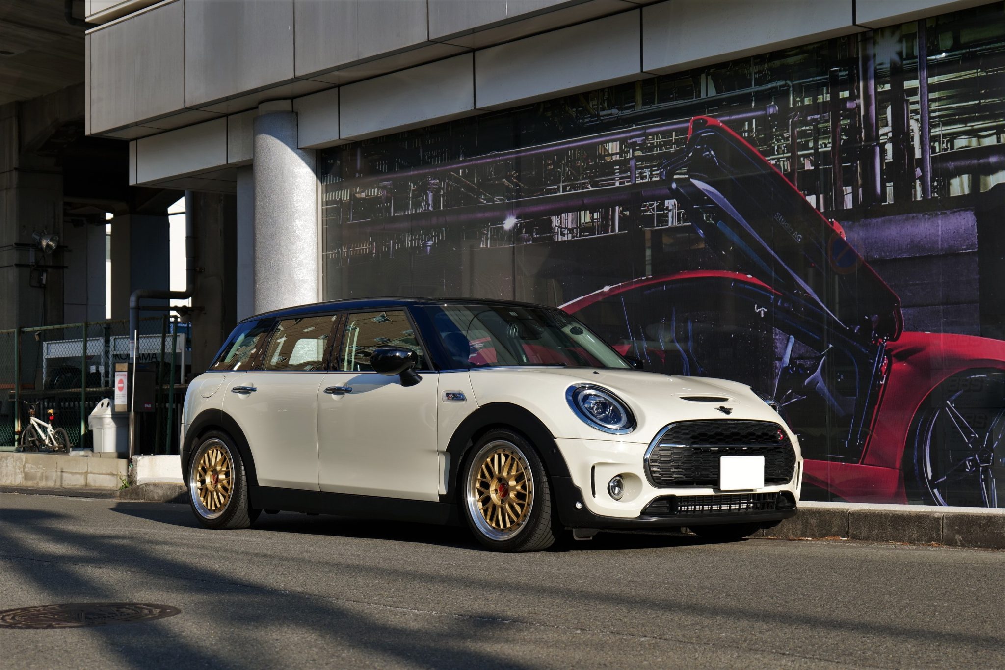 BMWクラブマンでもBBS Japanホイール！スーパーロングセラーのゴールドLM！ | Studie[スタディ]