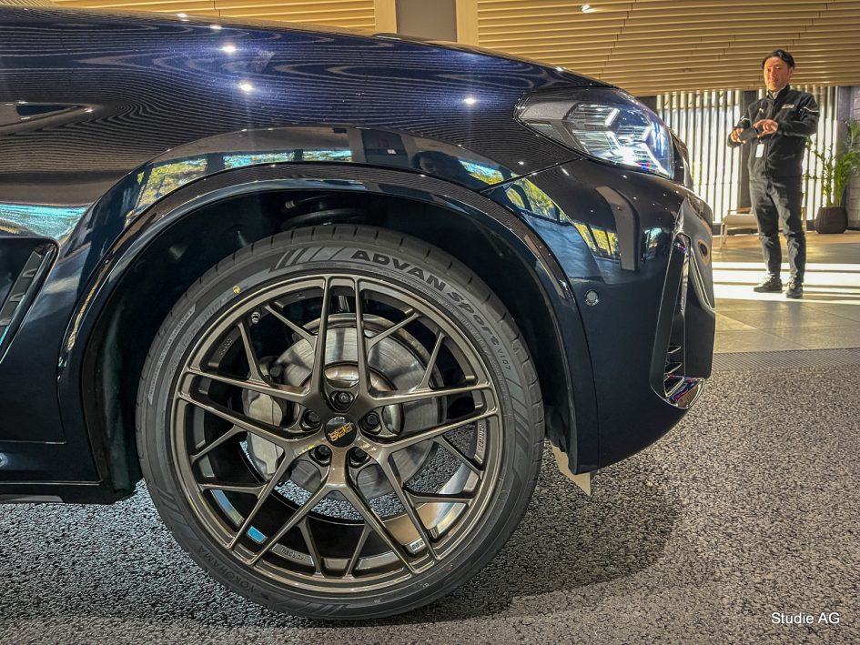 MAGARIGAWA CLUBでBBSの新商品！FORTEGAをBMW iX3で体感してきました♪ | Studie[スタディ]