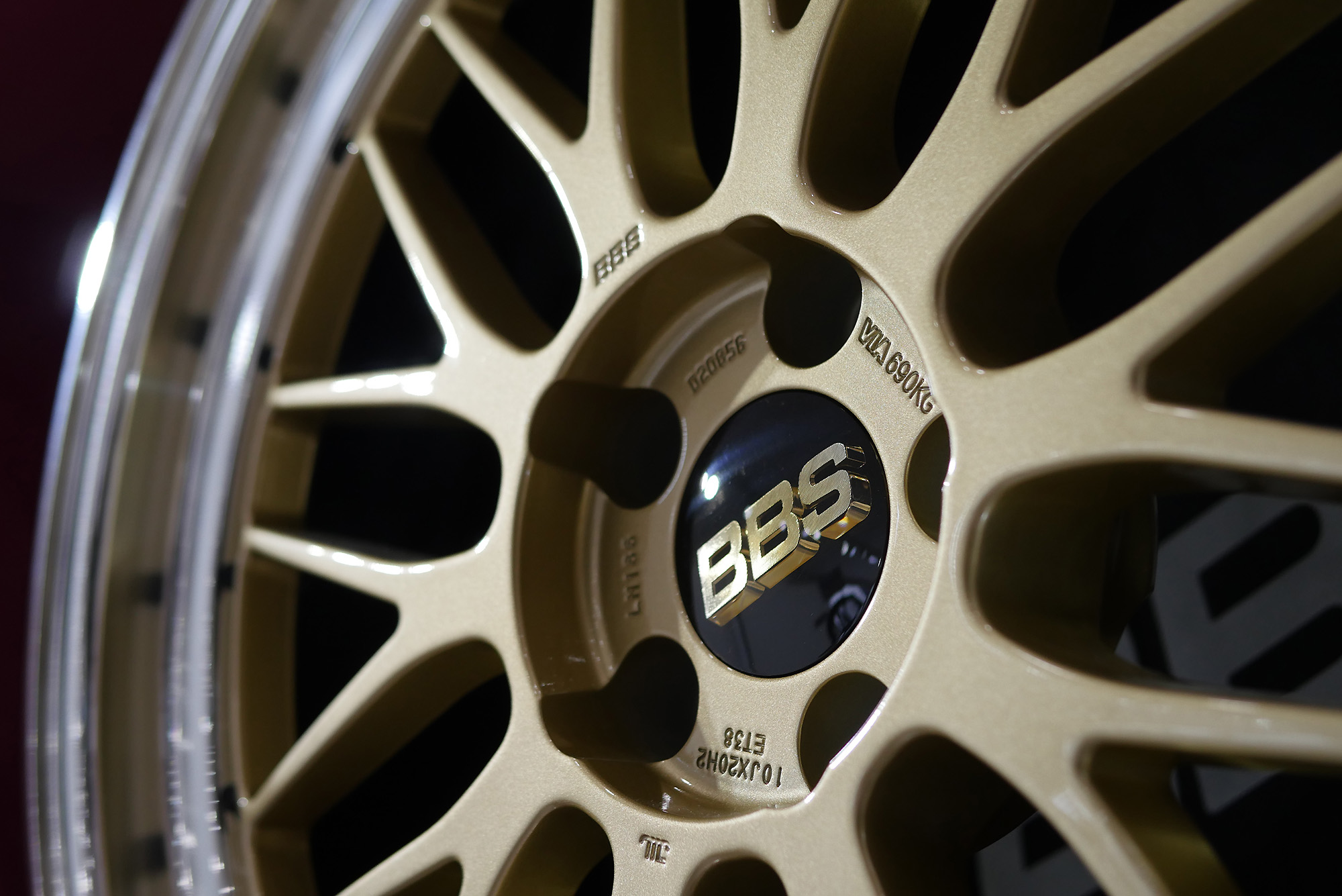 Studie 東京のBBSコーナーにドーンとディスプレイ中の9本を紹介ッ！ | Studie[スタディ]