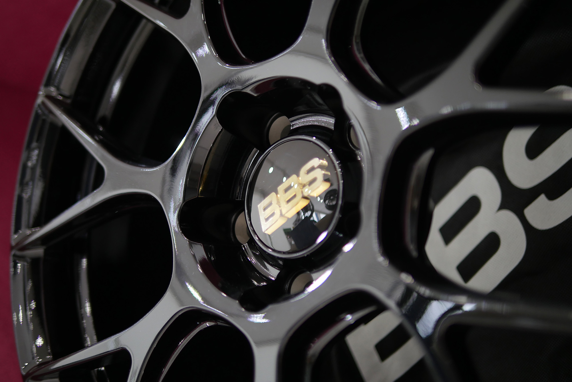 Studie 東京のBBSコーナーにドーンとディスプレイ中の9本を紹介ッ！ | Studie[スタディ]