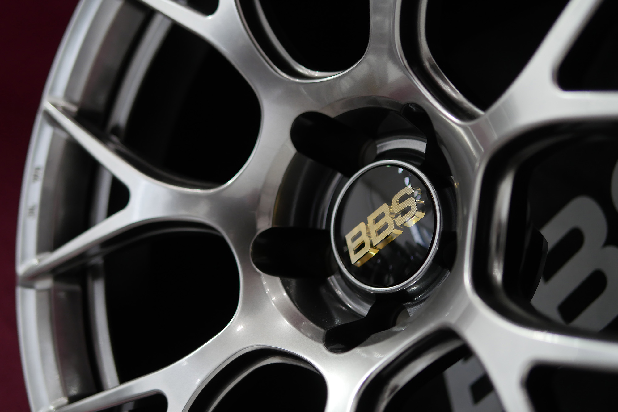 Studie 東京のBBSコーナーにドーンとディスプレイ中の9本を紹介ッ！ | Studie[スタディ]