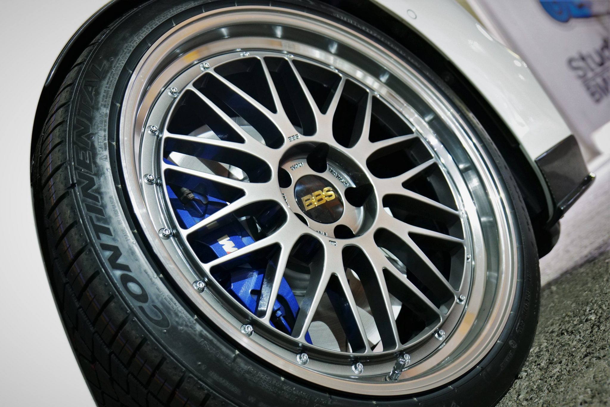 ビジネスアスリートBMW G30 5シリーズにBBS Japan LM装着！ | Studie[スタディ]