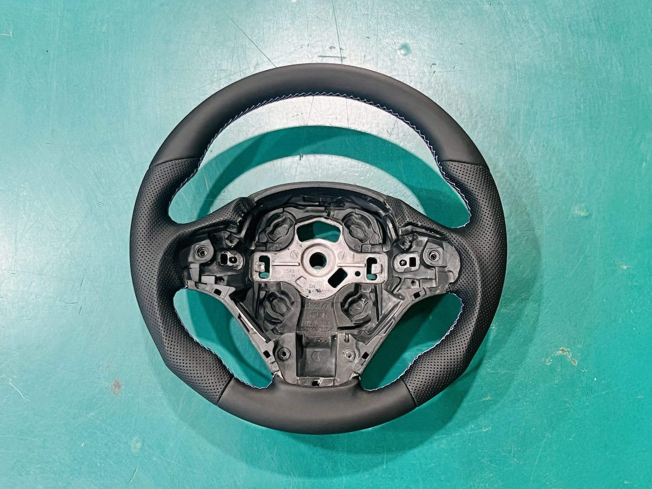 BMWインテリア、シートはRECARO、ステアリングはVERSPIELTで決まりッ！ | Studie[スタディ]