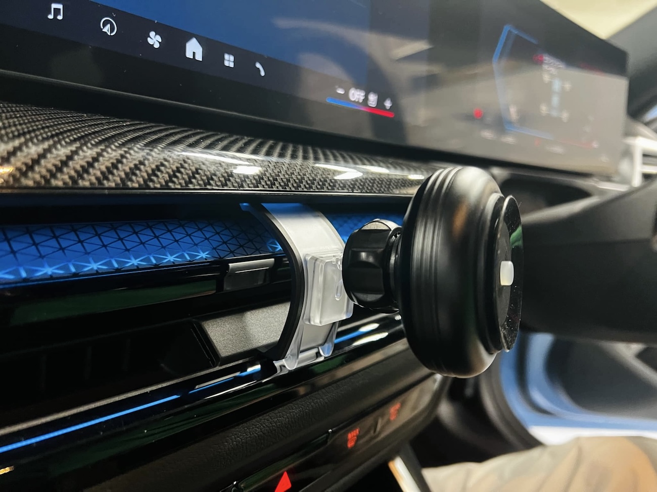 Studie AG ＋TOKYO-出勤！BMWユーザー様、もちょっと待ってて下さいねッ！！！ | Studie[スタディ]