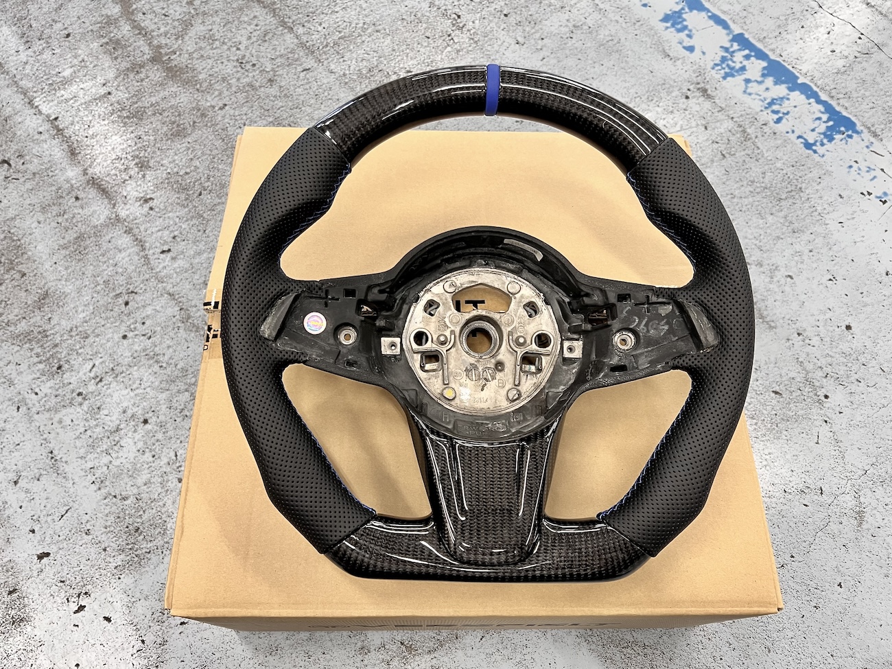 何かと話題なVERSPIELTステアリングッ！E89Z4に装着です！ | Studie[スタディ]