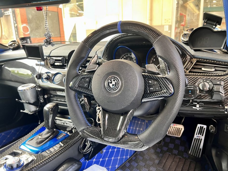 何かと話題なVERSPIELTステアリングッ！E89Z4に装着です！ | Studie[スタディ]